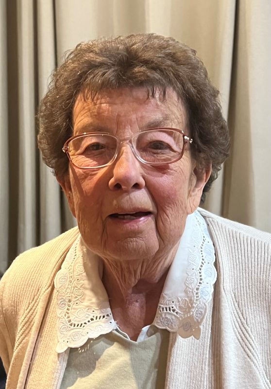 Noelene’s Lacemaking Legacy – Lace Gumnuts