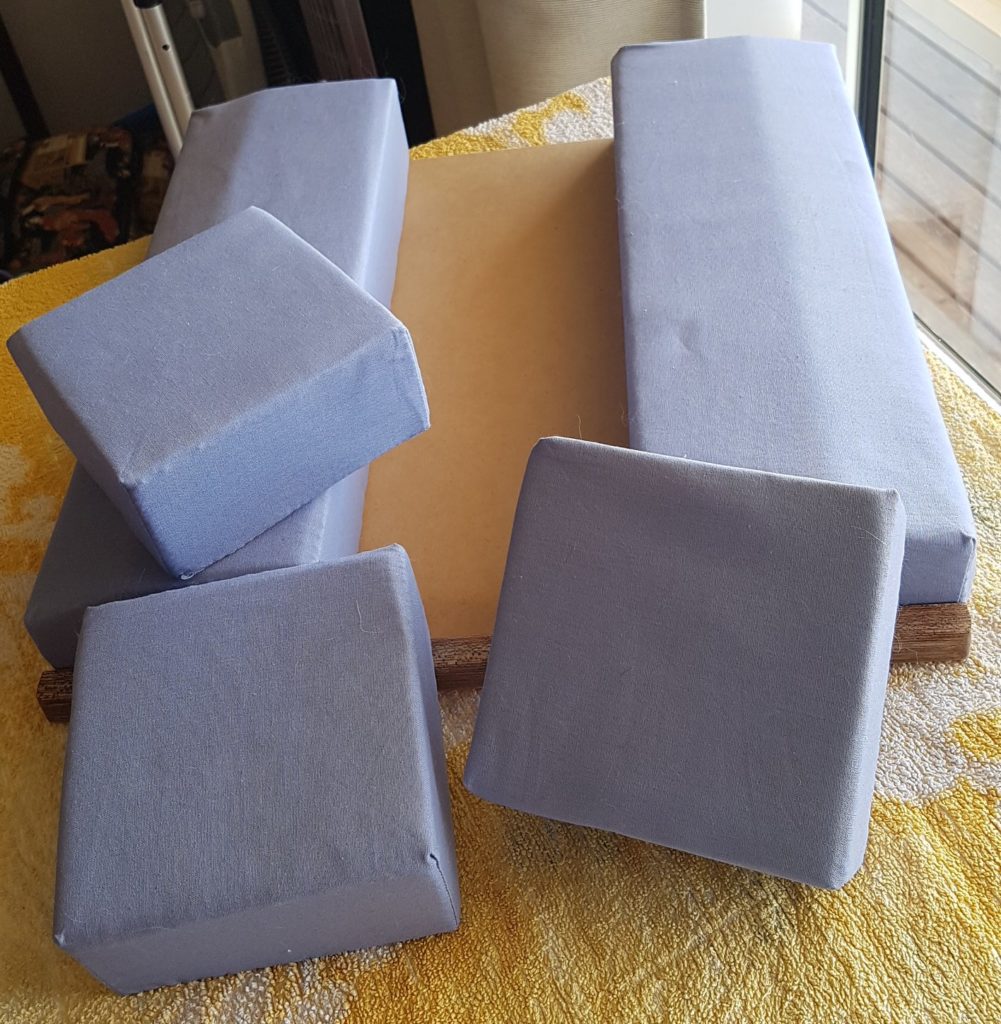 Building a block pillow – Lace Gumnuts